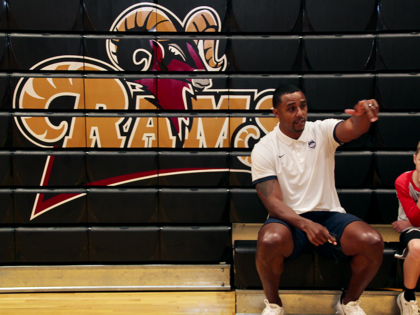 News - Former pro basketball player comes home to talk about hoops with ...